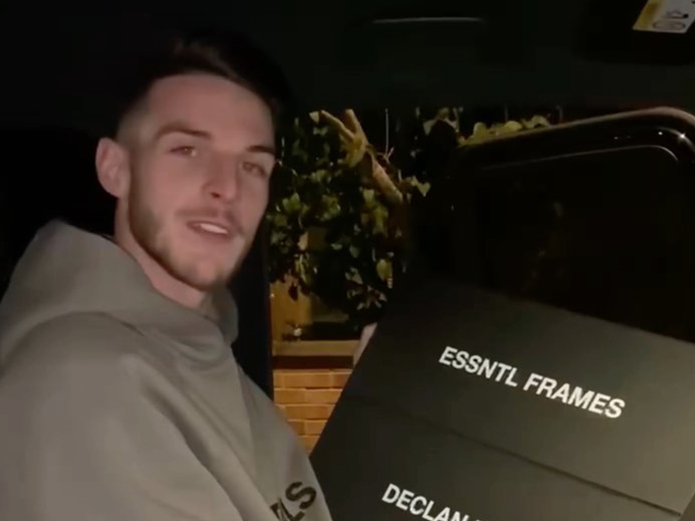 Arsenal's Fashion Forward Star: Declan Rice picks Essntl Frames Eyewea